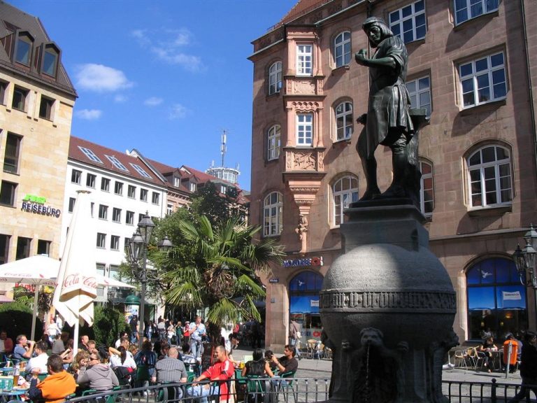 Nuremberg egg - the first watch made by Peter Henlein