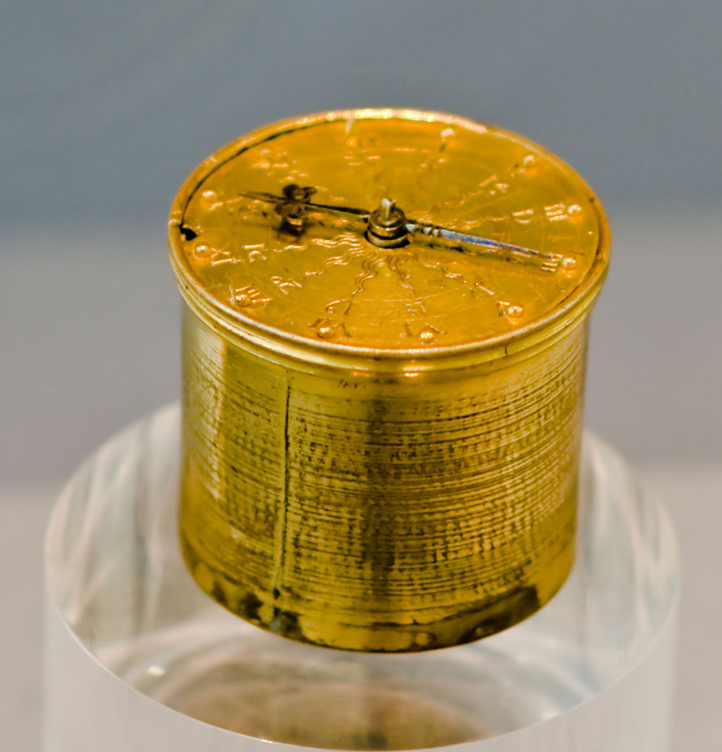 Nuremberg egg - the first watch made by Peter Henlein